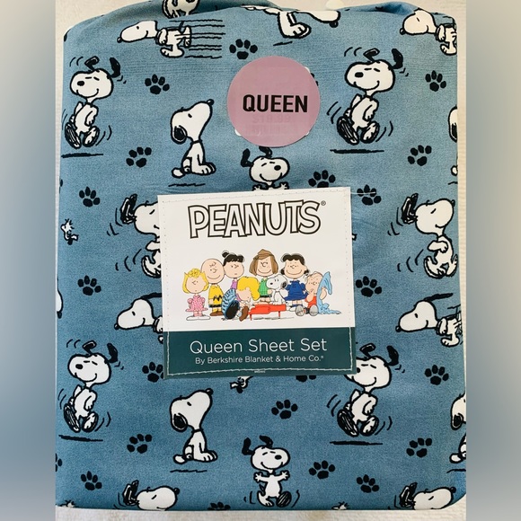 Peanuts | Bedding | Peanuts Snoopy Happy Feet Sheet Set Queen | Poshmark